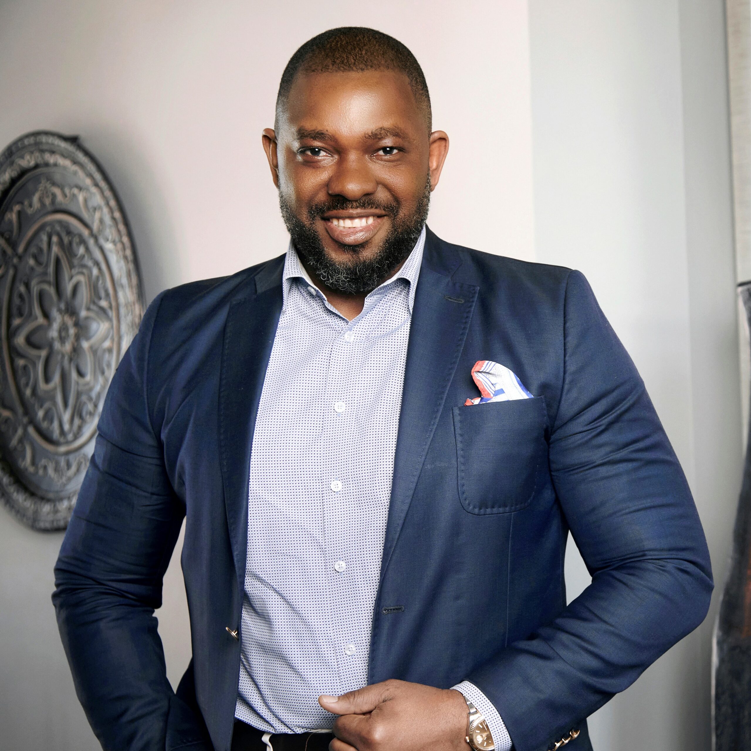 Akolisa Ufodike - Connected Minds